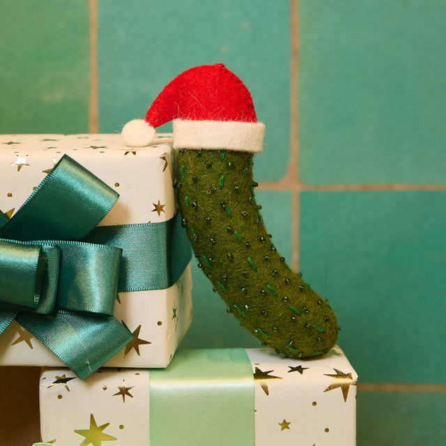 Hand Felted Green Santa Pickle Ornament – Craftspring