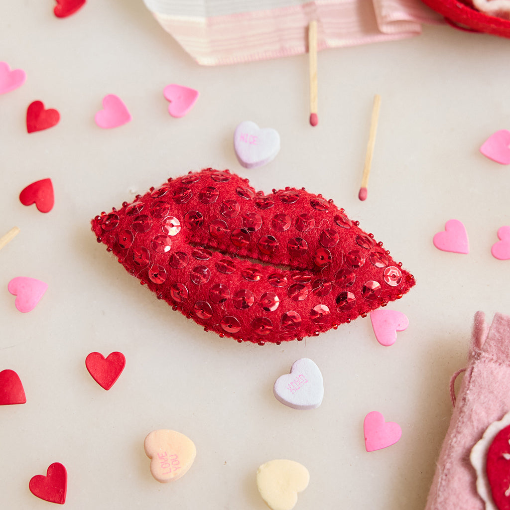 Hand Felted Red Fancy Lips Ornament – Craftspring